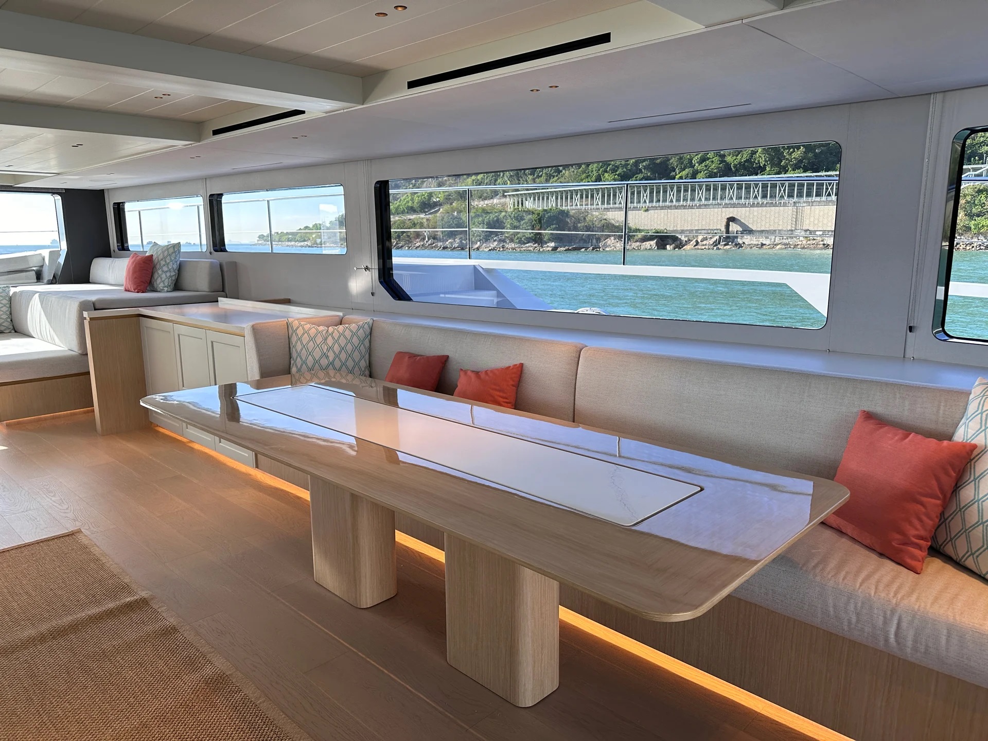 Yacht BUNDALONG, McConaghy | CHARTERWORLD Luxury Superyacht Charters